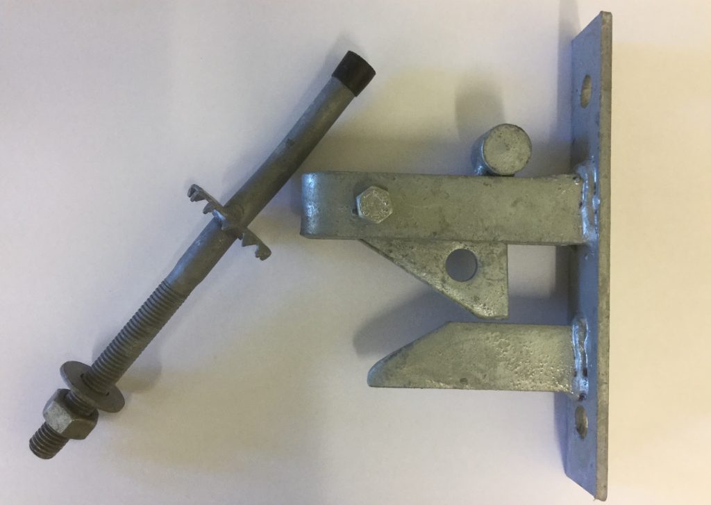 Self Locking Gate Latch - Dee Fencing